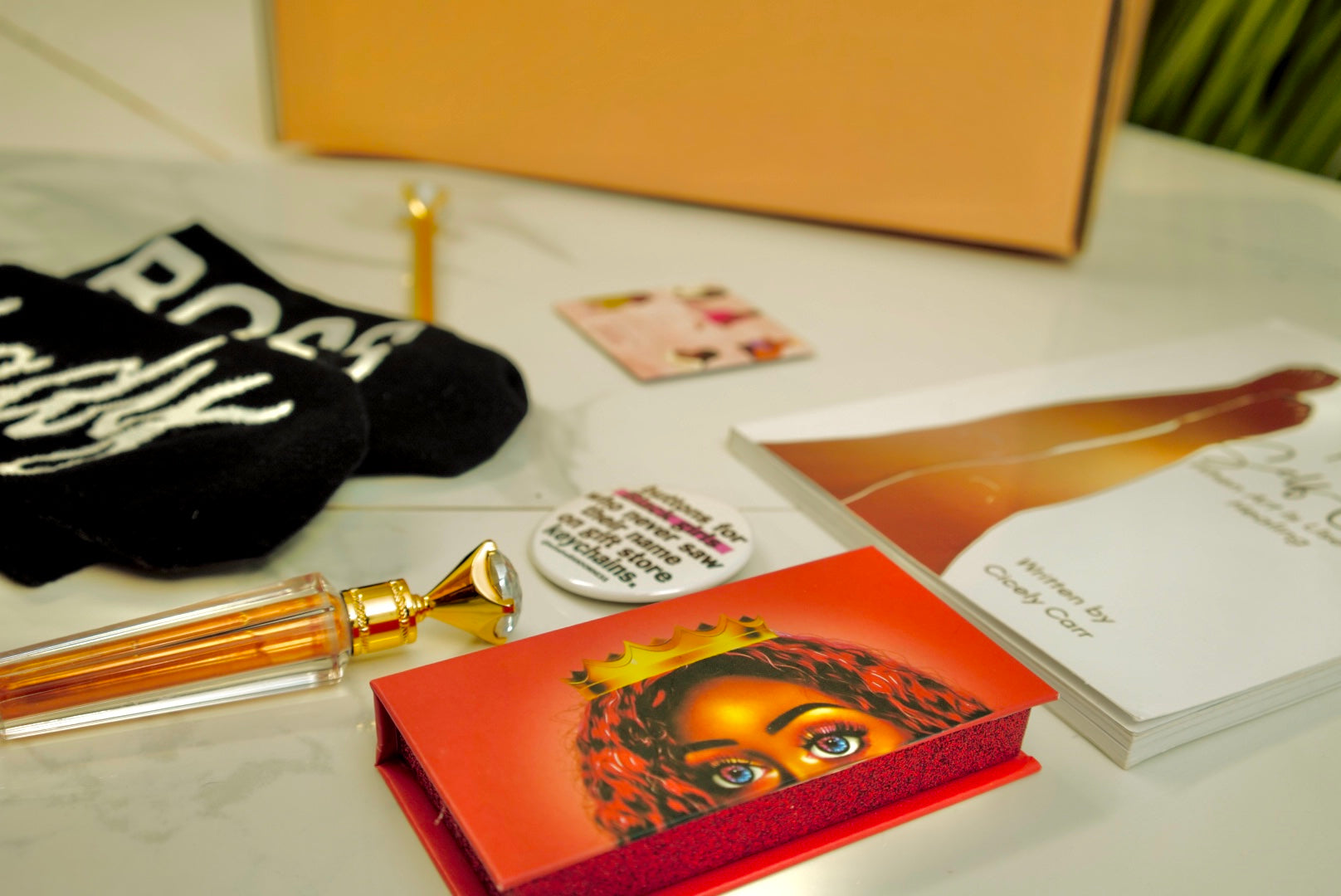 Personalized and Signature Gift Boxes | CrownBox Gifts